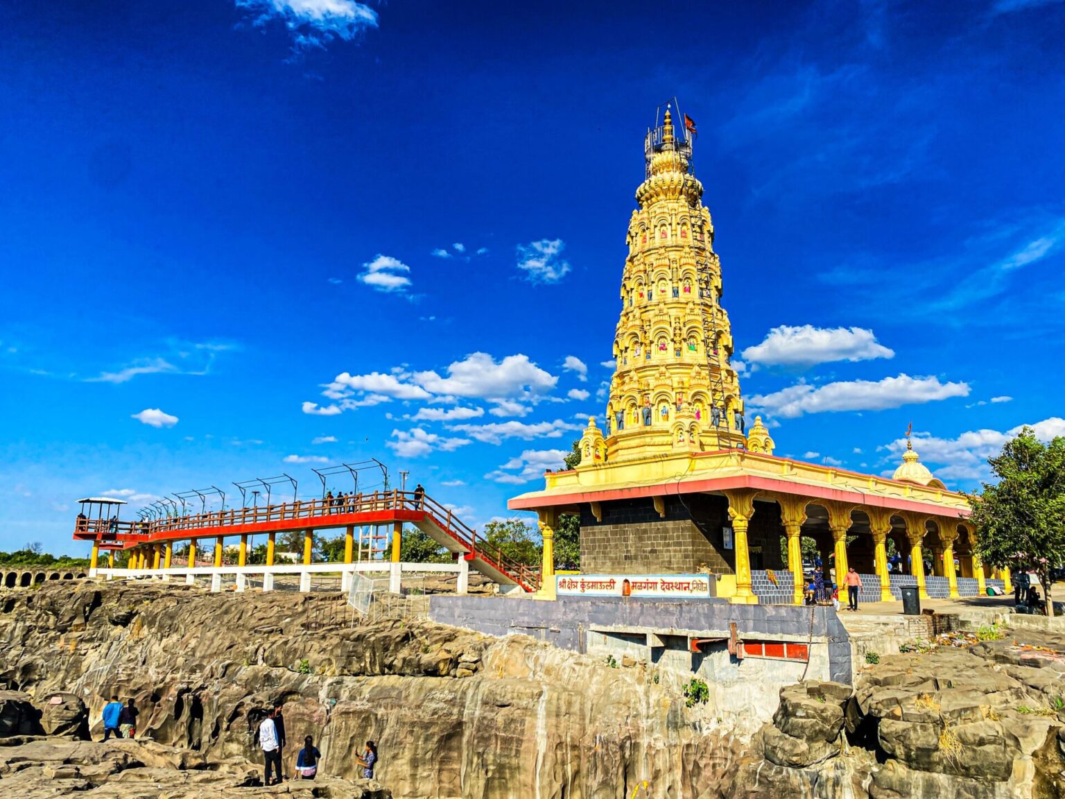 Nighoj Potholes Pune: Asia's Most Breathtaking Basalt Marvel — 3 KM of ...